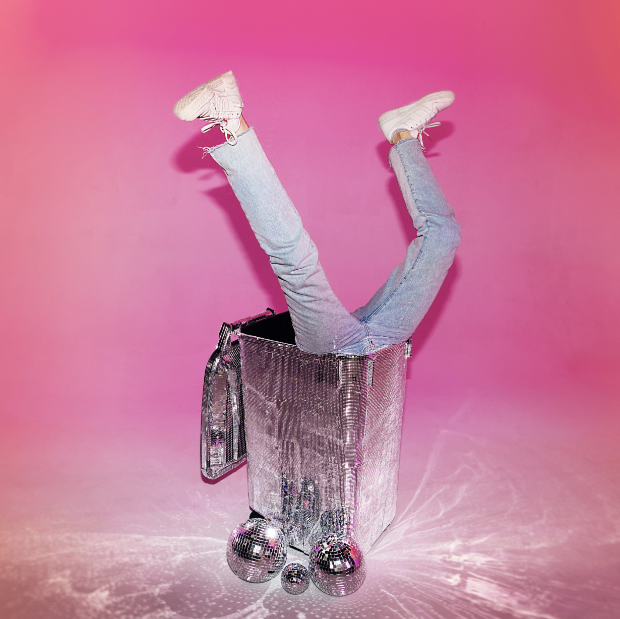 "Comfortable House" Artist Bad Snacks Announces 'Home Music' EP, Shares ...
