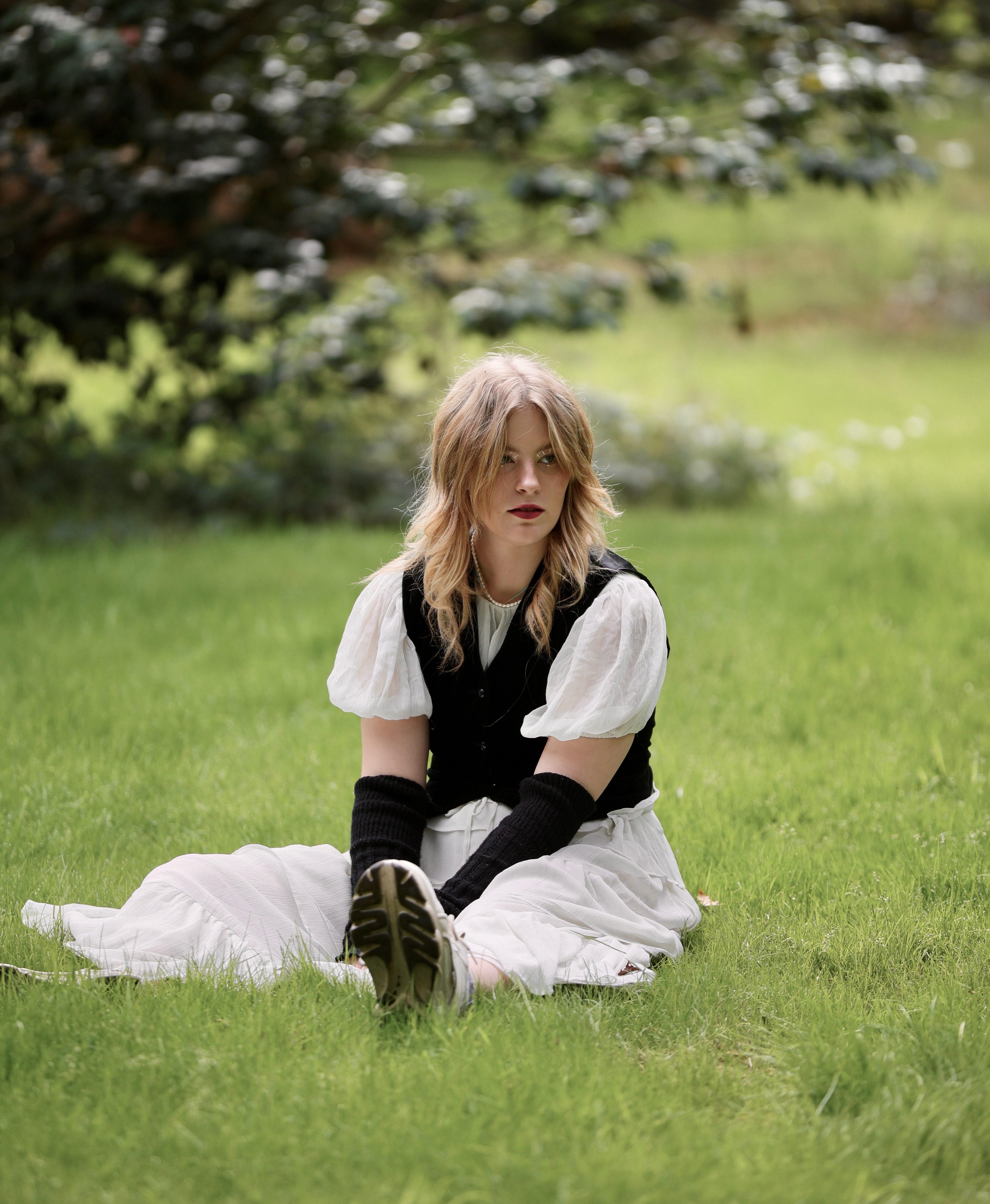 Surrey-Based Singer-Songwriter Paris Paloma Shares Single 'Notre Dame ...