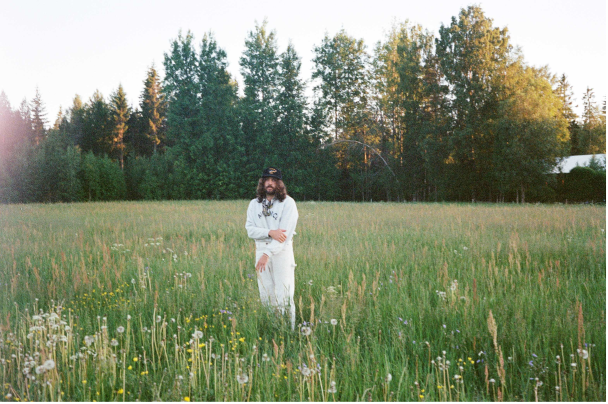 Rising Indie Folk Artist Hazlett Shares 'Goodbye to the Valley Low' EP ...