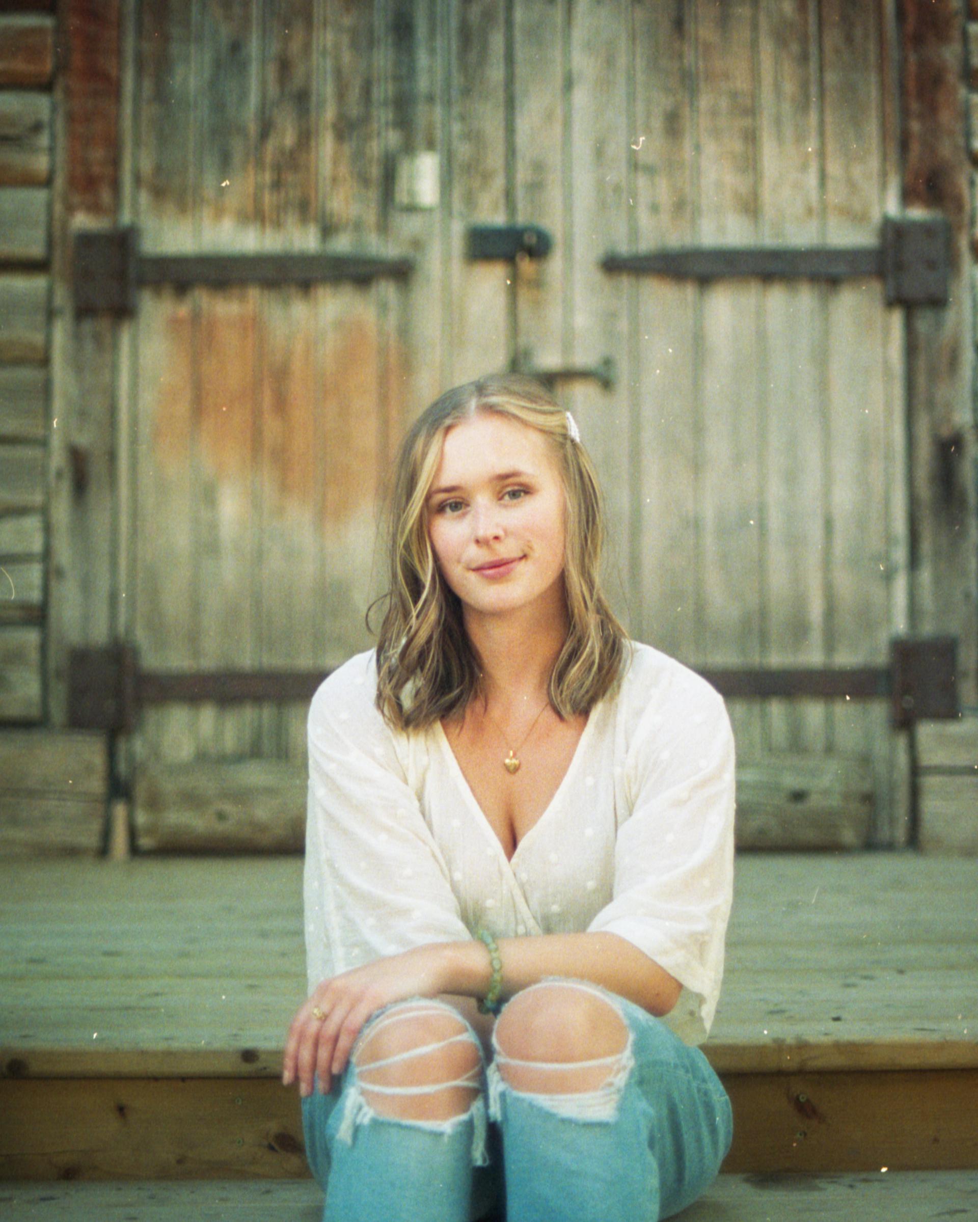 AUSTRALIA-BASED SINGER-SONGWRITER LAURA LUCAS DROPS DEBUT EP LIGHT THE ...