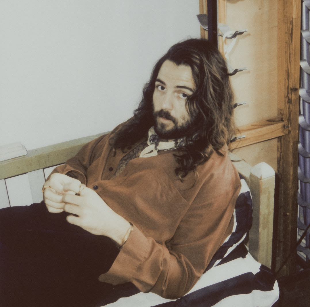 Indie-folk artist Hazlett returns with stunningly honest 'Everybody ...