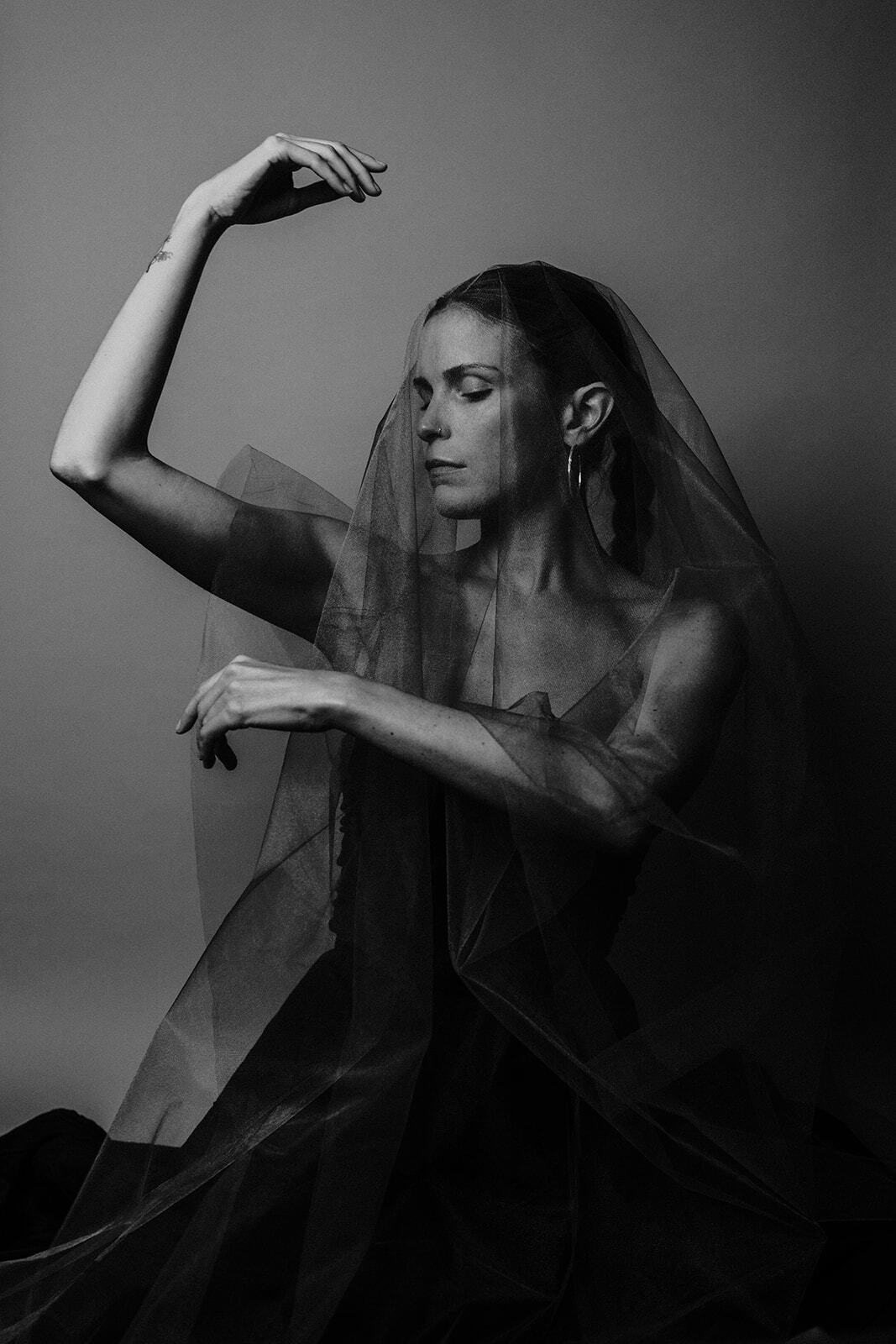 Lydia Luce Releases New Single & Video "(H)our Glass"; New Album ...